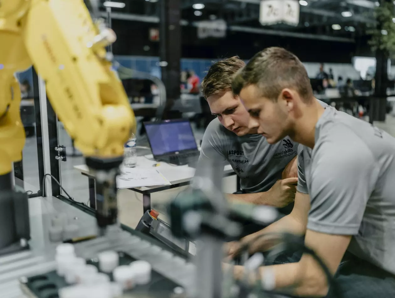 Robots in the Bakery | FANUC Global