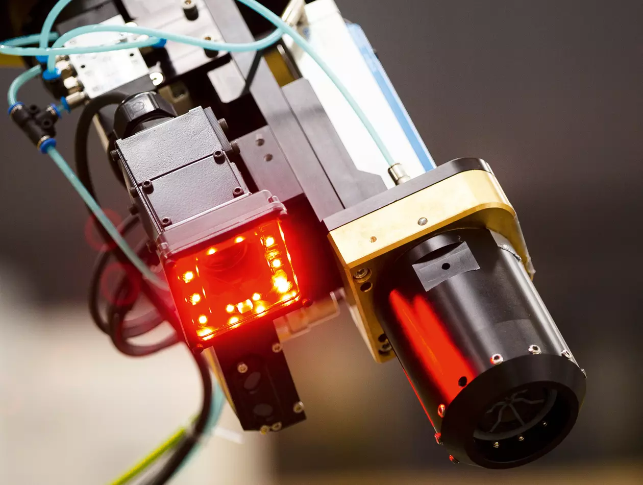 SR-6iA - Une vitesse, une précision et une dextérité impressionnantes