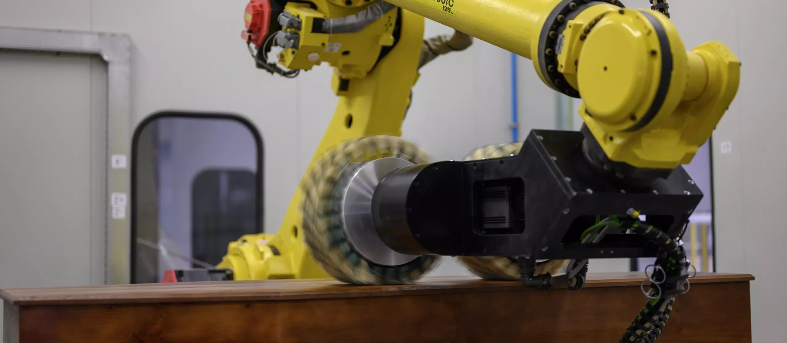 Industrial painting robots - Click here and view all applications